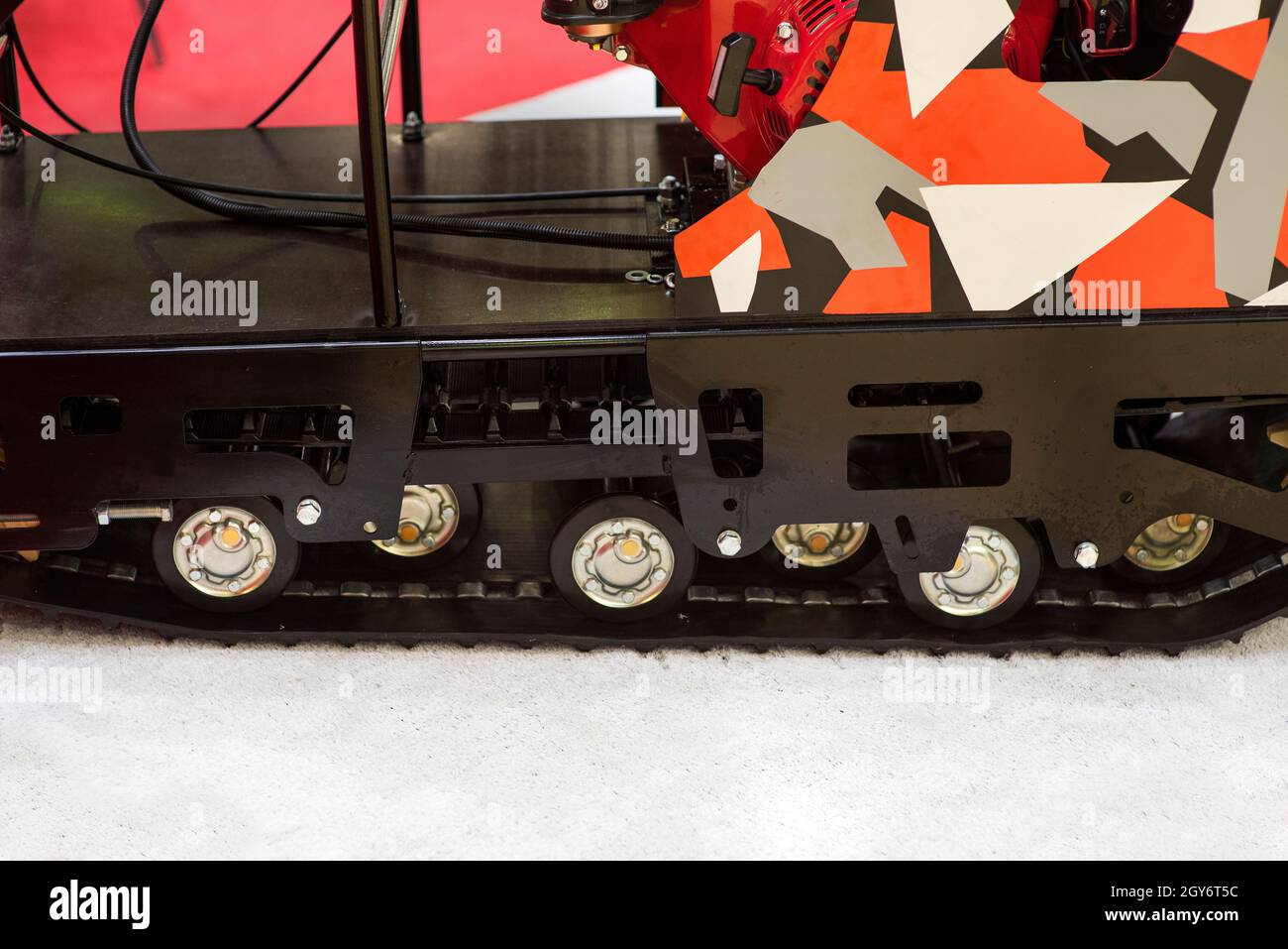 Robot caterpillar, robot Model Toys - toy robot running the Android ...