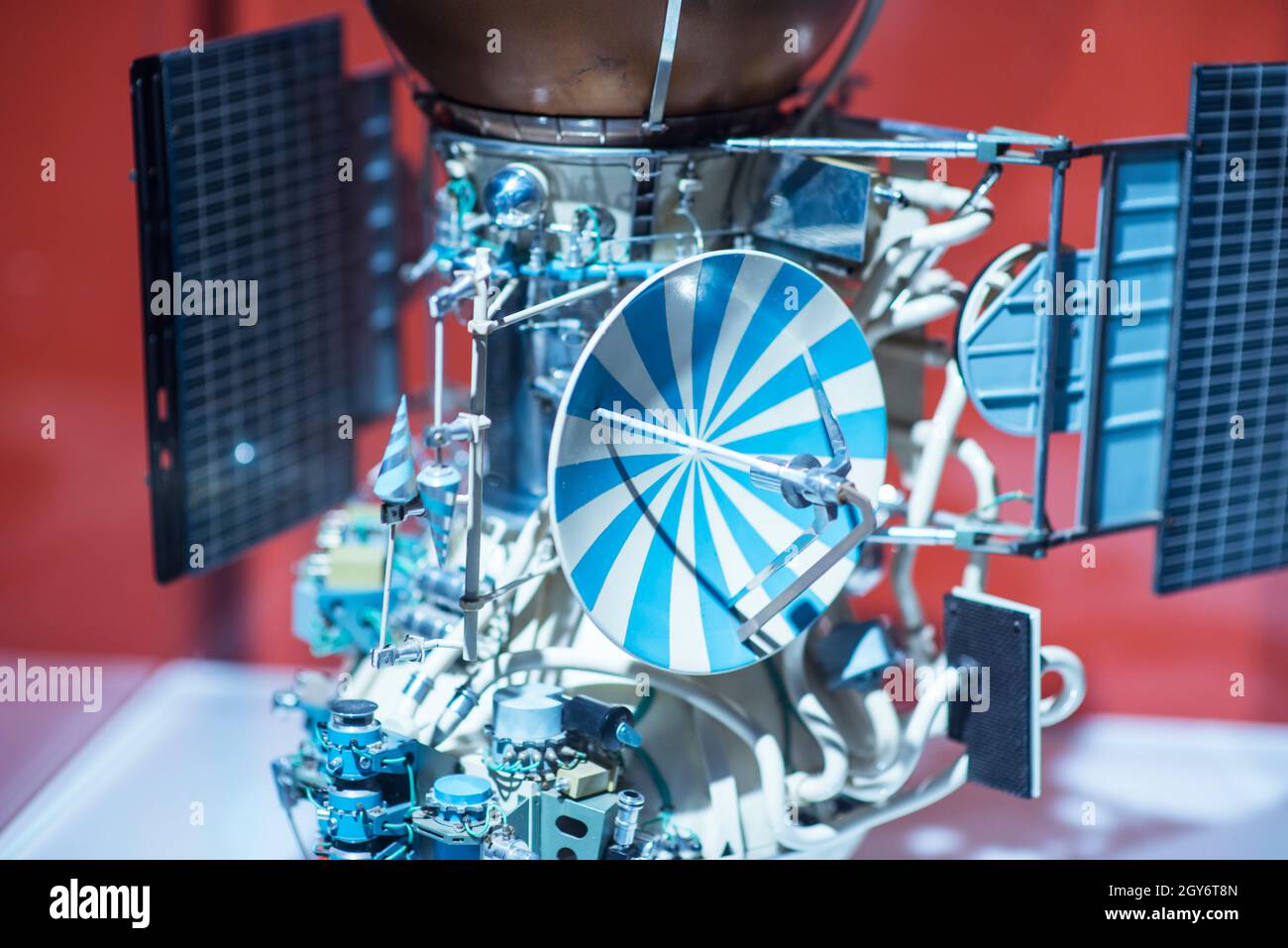 Communications Array space rover transmitter Stock Photo - Alamy