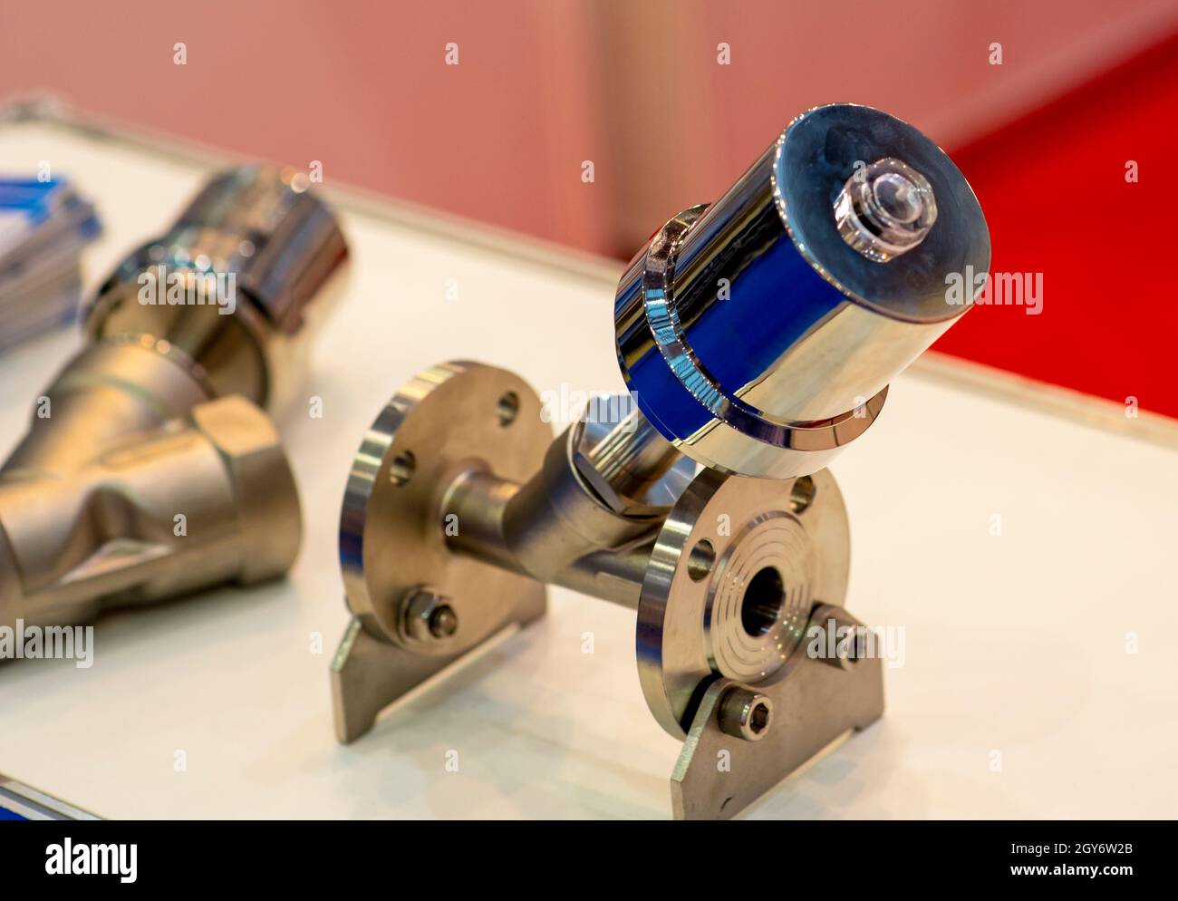 Custom-milled machine part made with CNC machine Stock Photo - Alamy