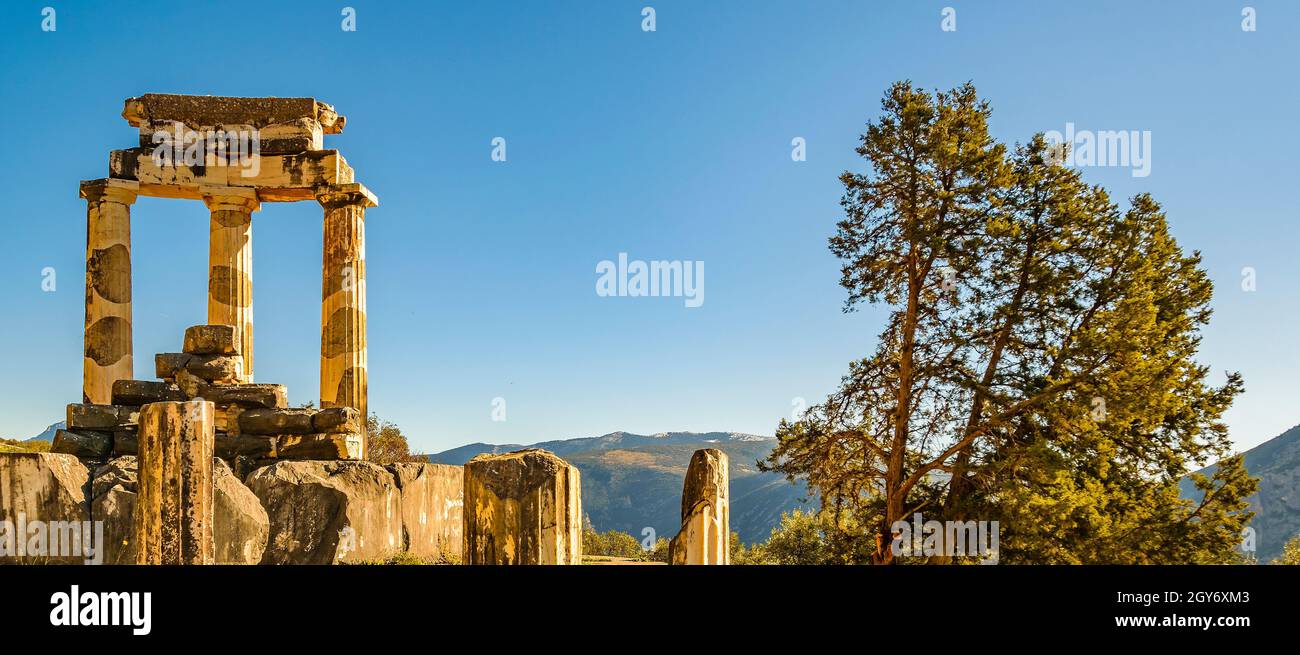 Sunny day scene famous delfos oracle building, greece Stock Photo - Alamy