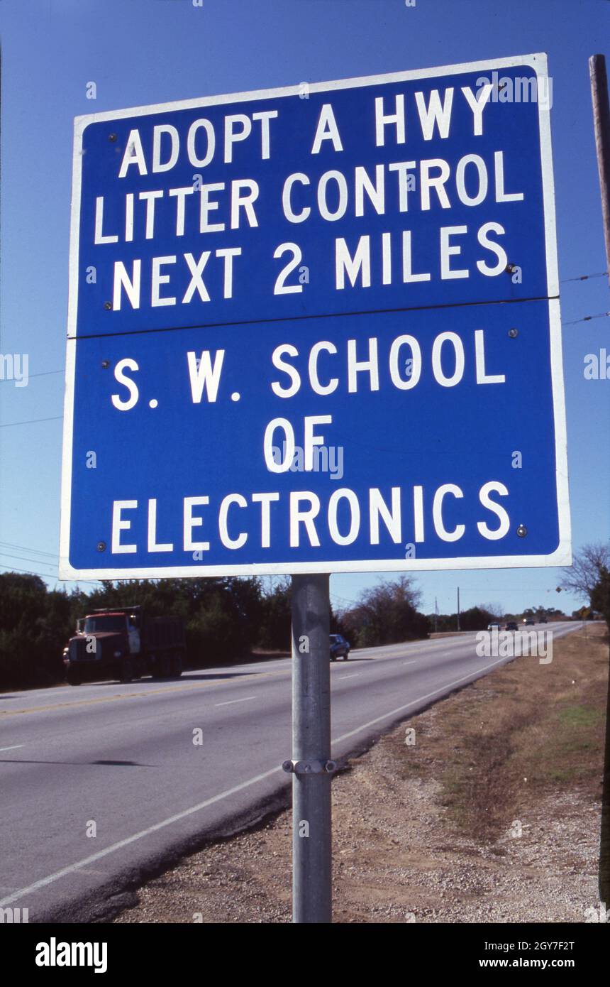 Anti litter sign on highway hi-res stock photography and images - Alamy
