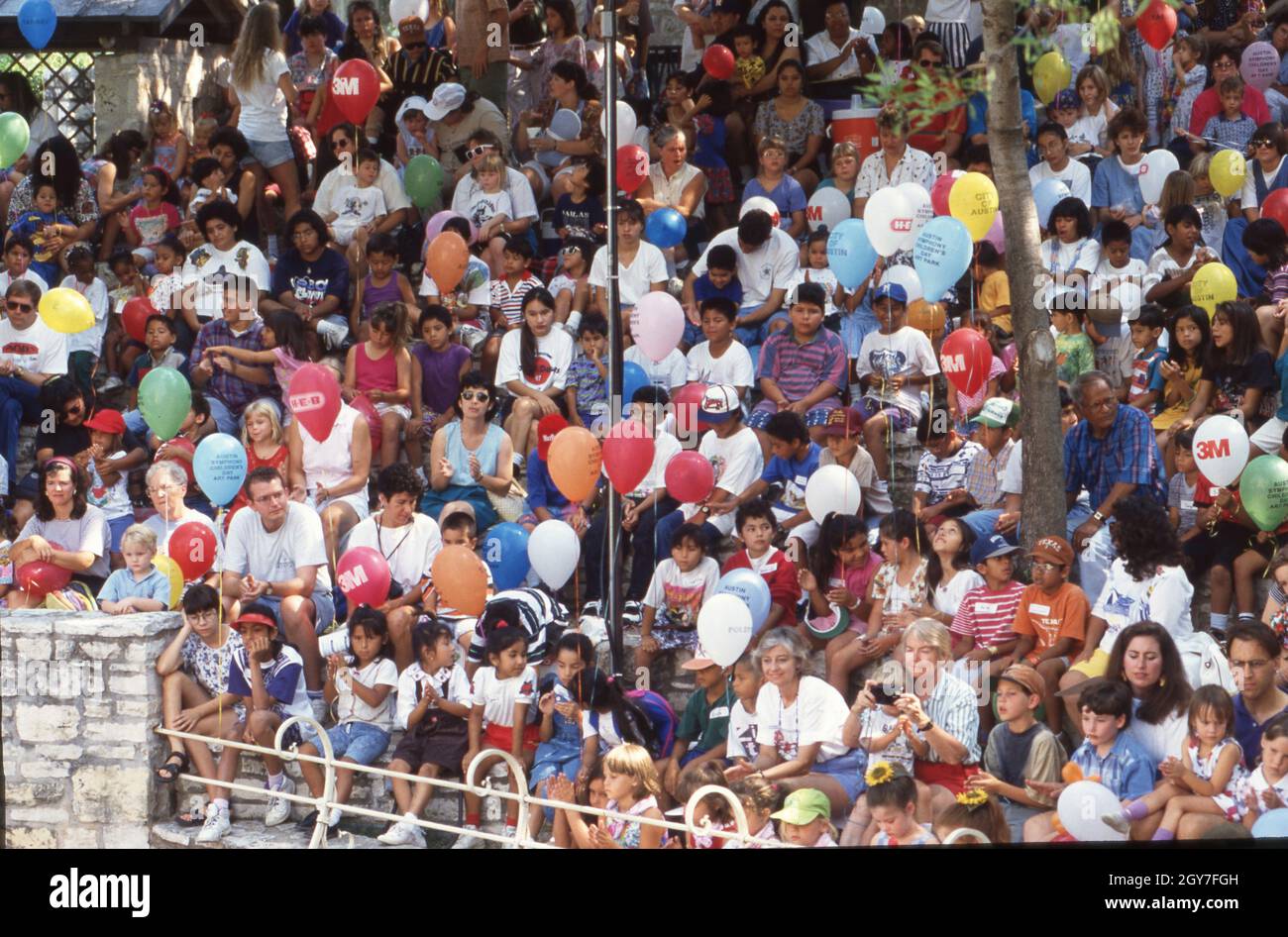 Children audience hi-res stock photography and images - Alamy
