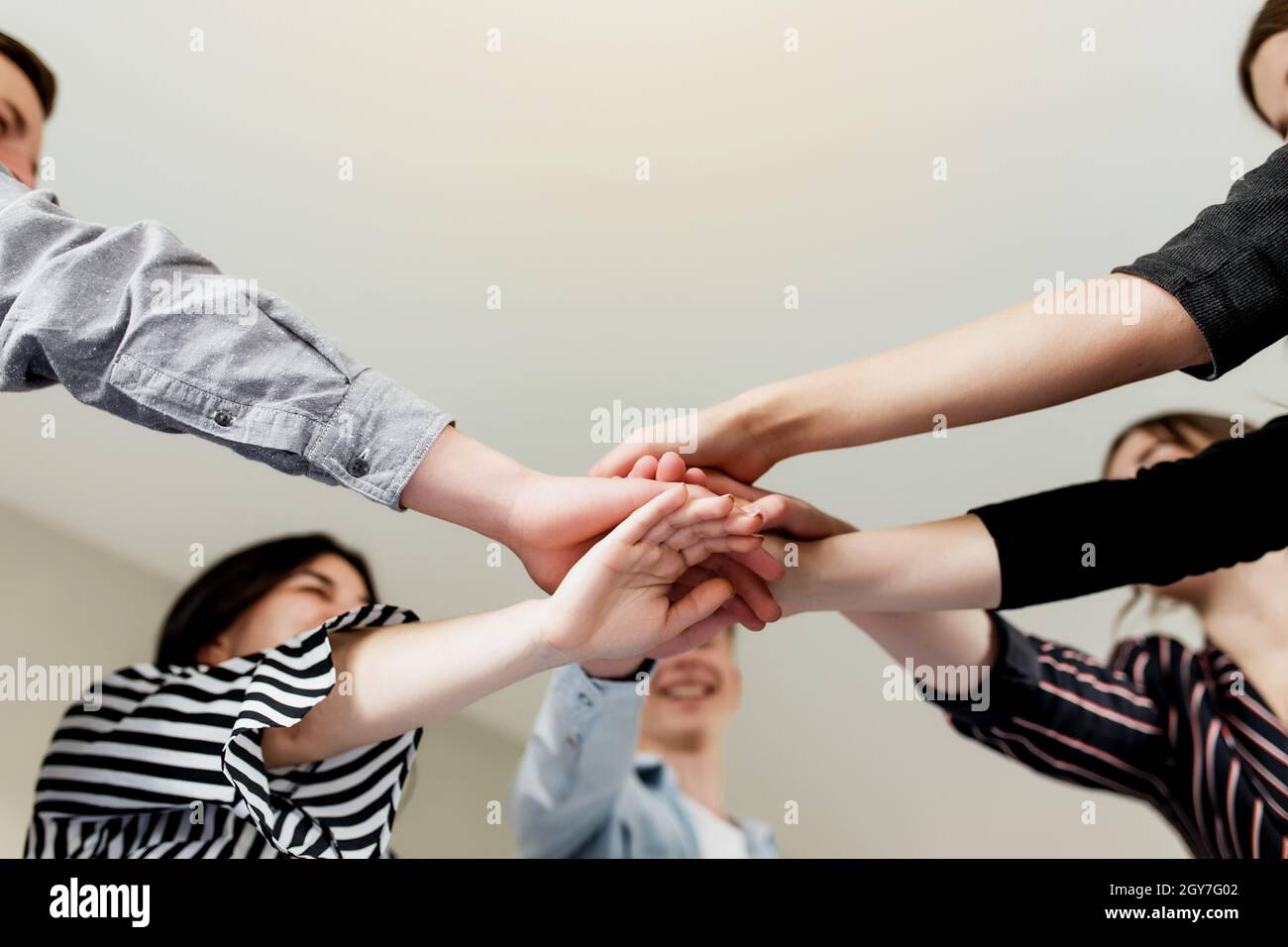 Friendship agreement hi-res stock photography and images - Alamy