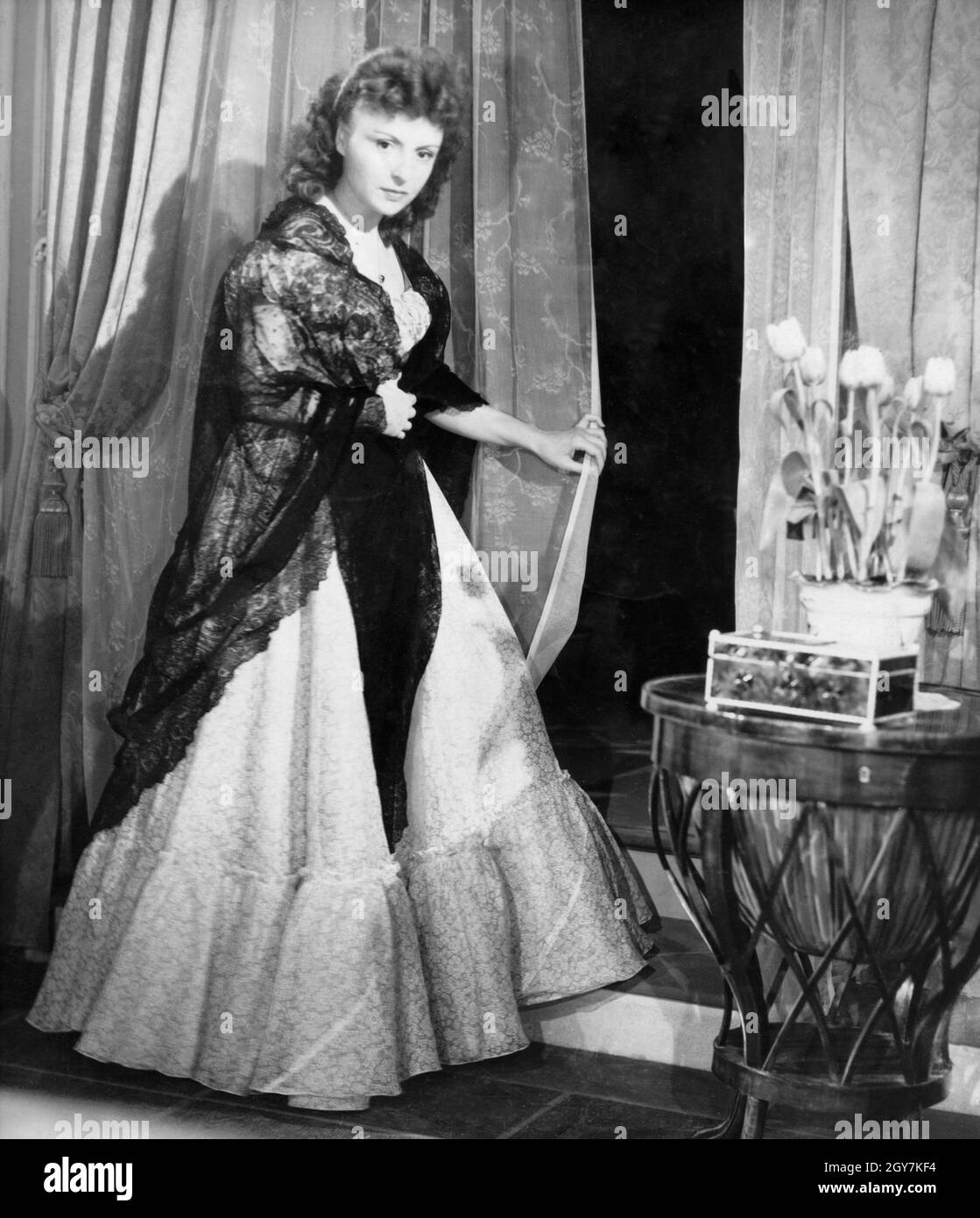 1949 france director hi-res stock photography and images - Alamy