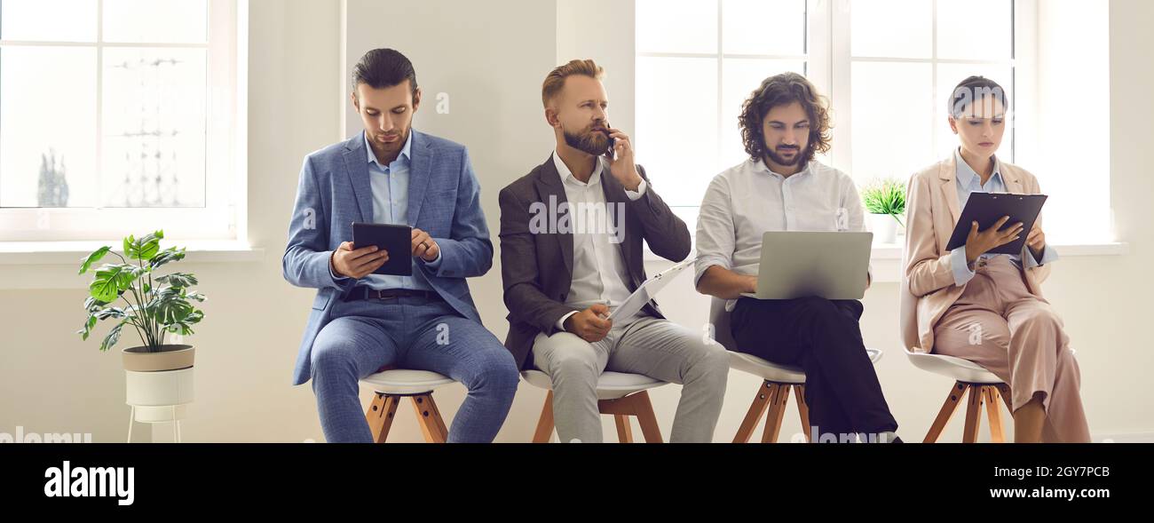 Queue of people office hi-res stock photography and images - Alamy