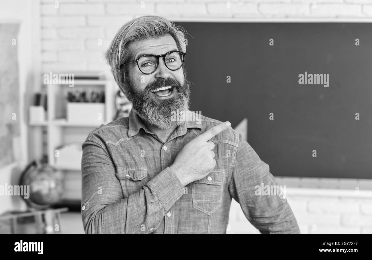 Inspiring to learn. Modern school. Private lesson. School projects ...