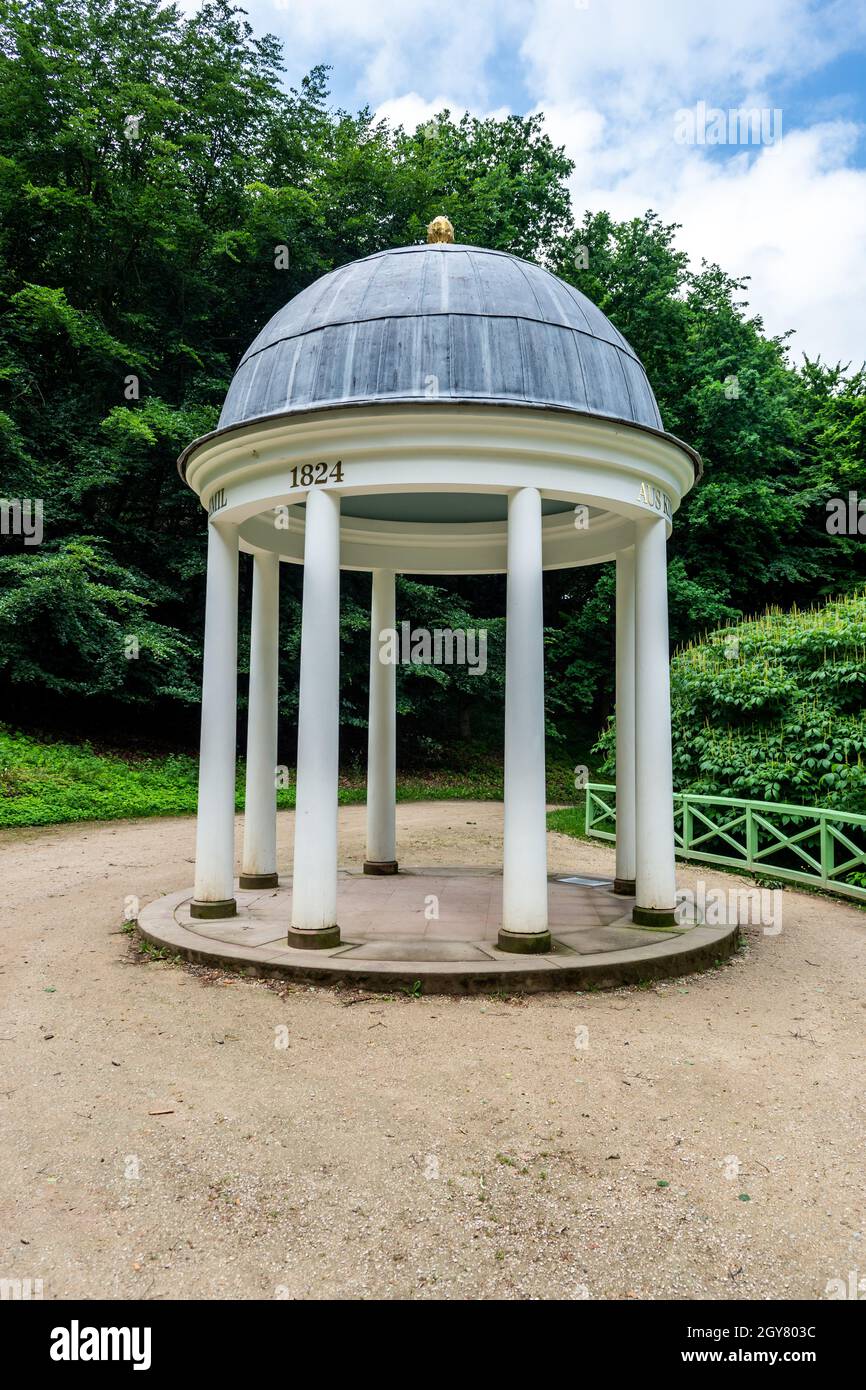 Old pavilion at Fürstenlager Park during summer, Bensheim Auerbach ...