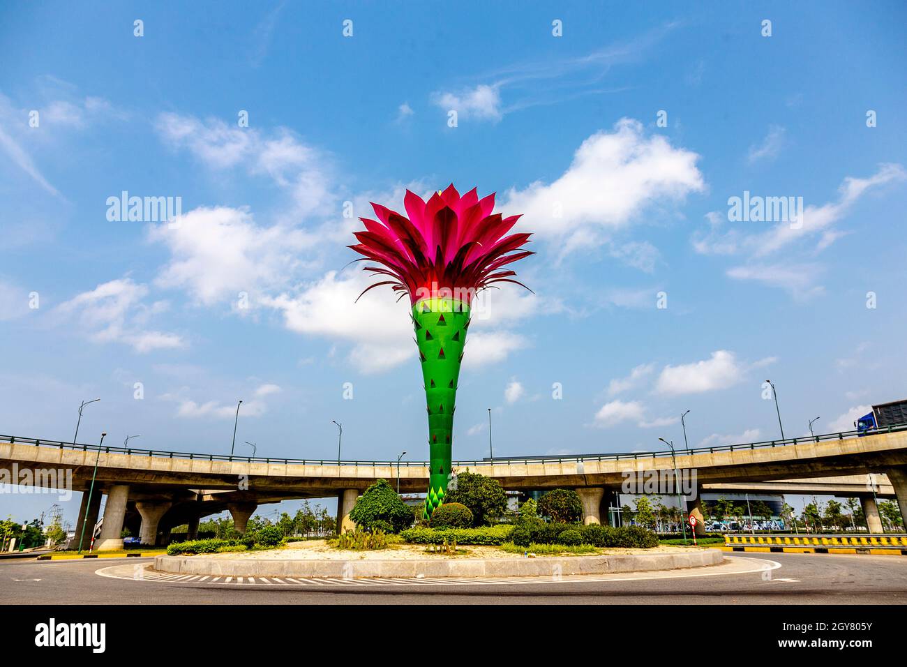 Overpass bridges hi-res stock photography and images - Alamy