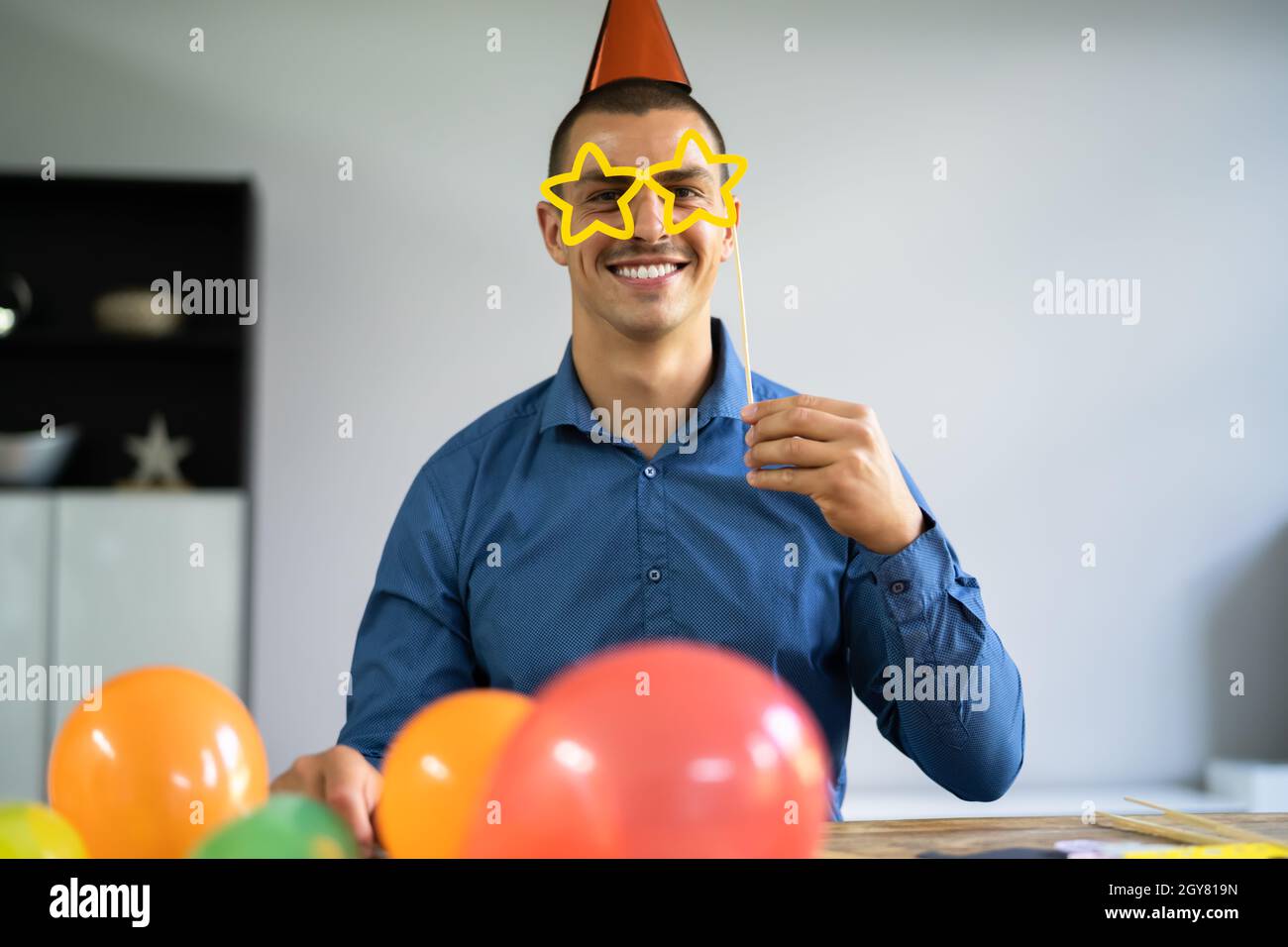Virtual Online Birthday Party Video Conference Chat Stock Photo - Alamy