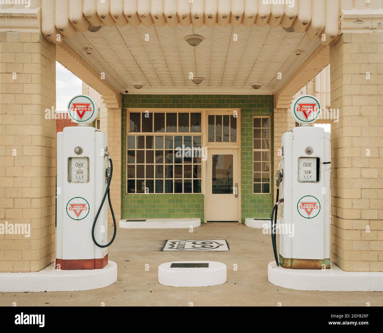 Vintage gas pumps at the Conoco Tower Station on Route 66 in Shamrock ...