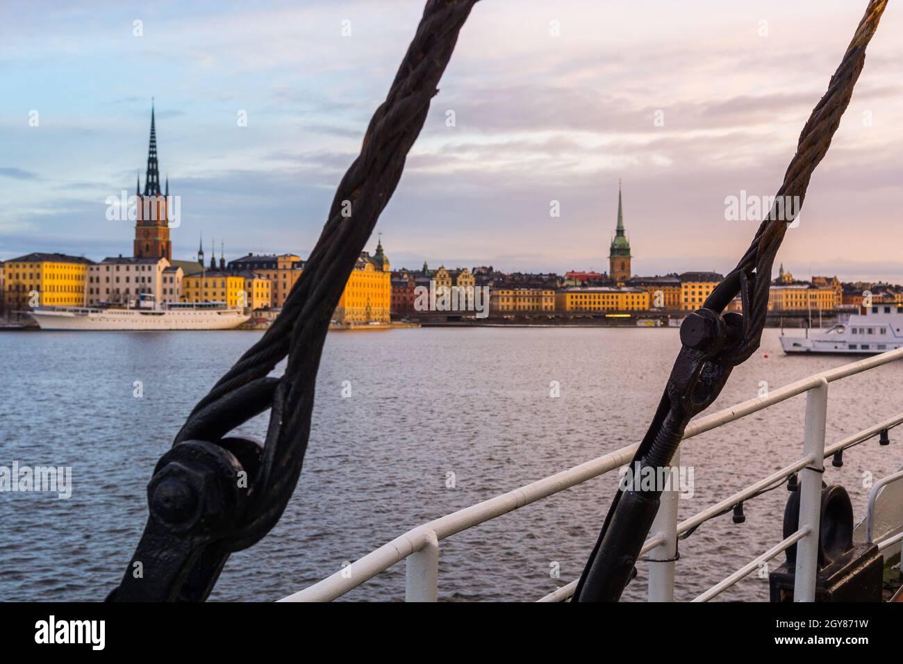 Royal palace stockholm in winter hi-res stock photography and images ...