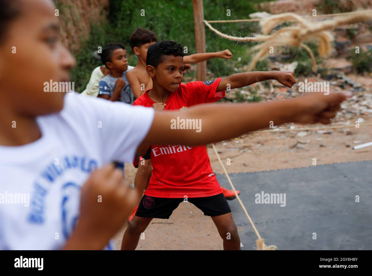 Dirt football pitch hi-res stock photography and images - Alamy
