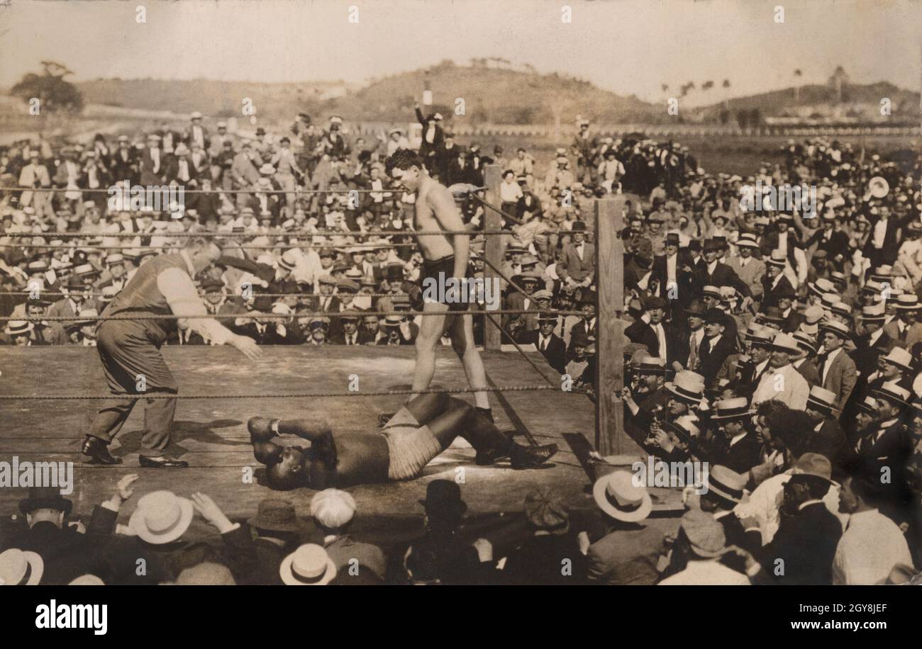 World Heavyweight Boxing Champion Jack Johnson being knocked out in the ...