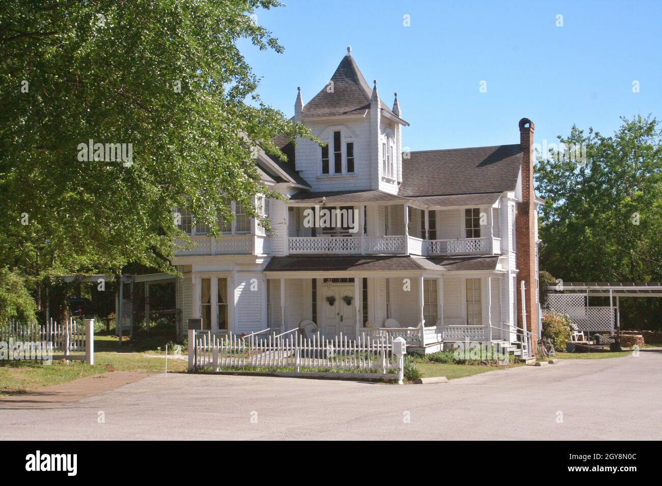 Historic Victorian Home in Rural East Texas Stock Photo - Alamy