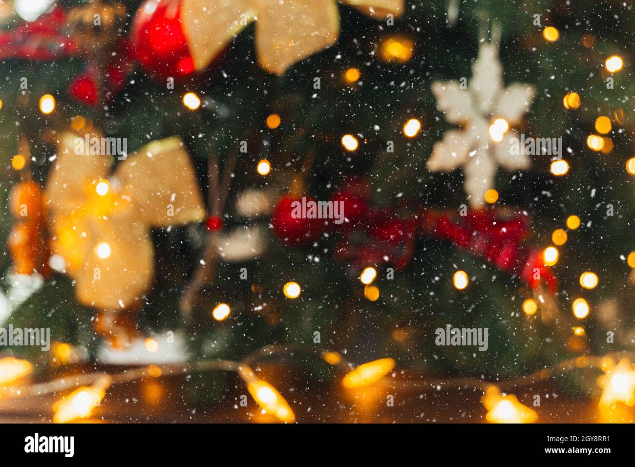 Bokeh of christmas tree, christmas background, bokeh lights. High quality photo Stock Photo - Alamy