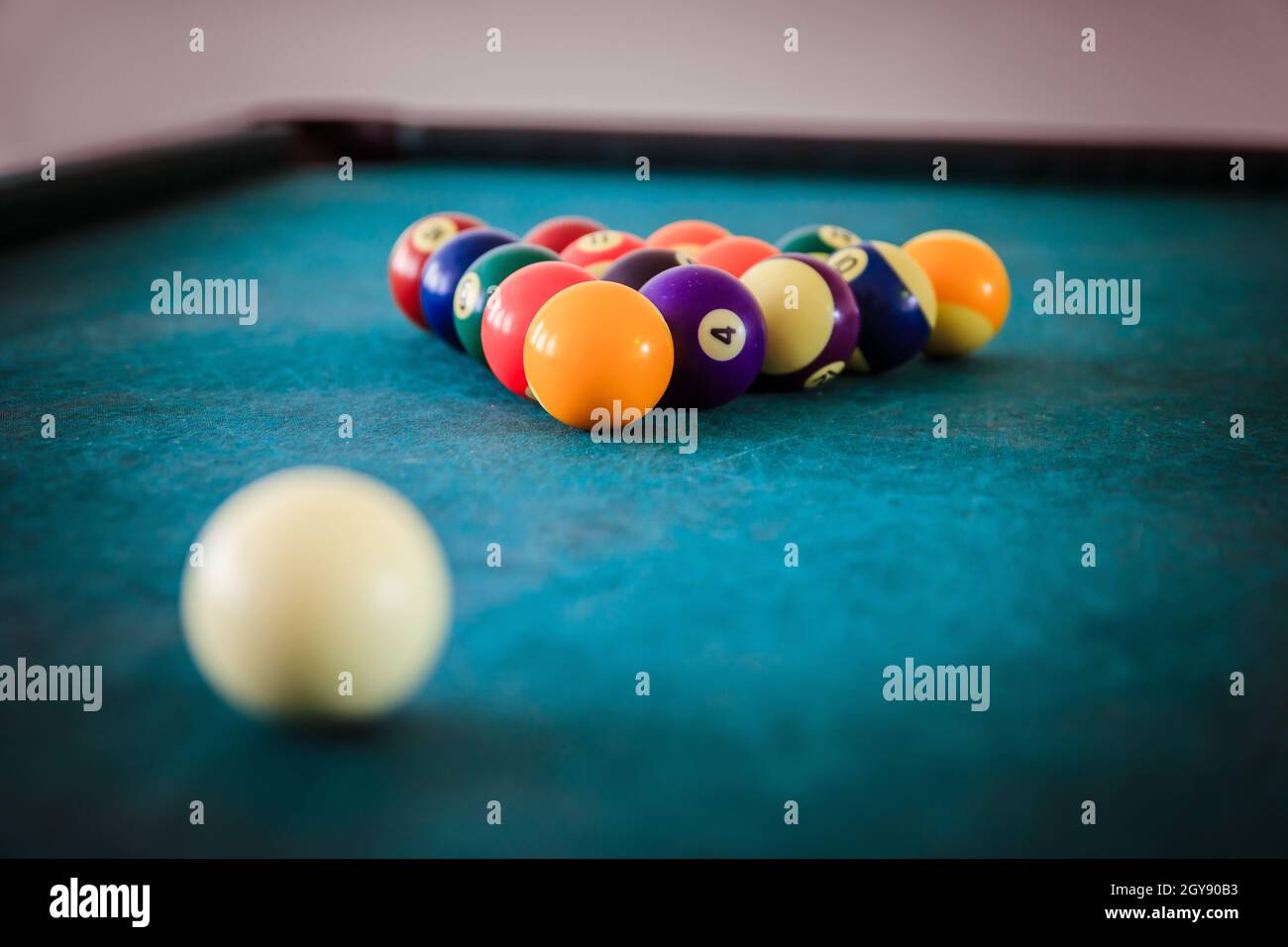 Billard queue hi-res stock photography and images - Alamy