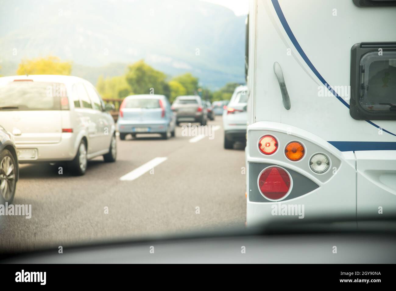 Cars go on highway in hi-res stock photography and images - Alamy