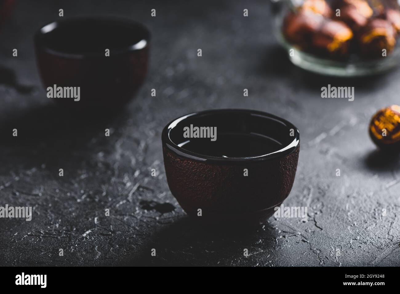 Ready red tea in two tea bowls Stock Photo - Alamy