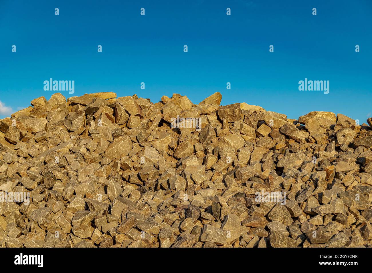 Pile big rocks hi-res stock photography and images - Alamy