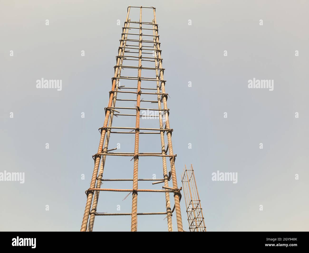 Construction worker assembly of steel bars for building reinforced ...