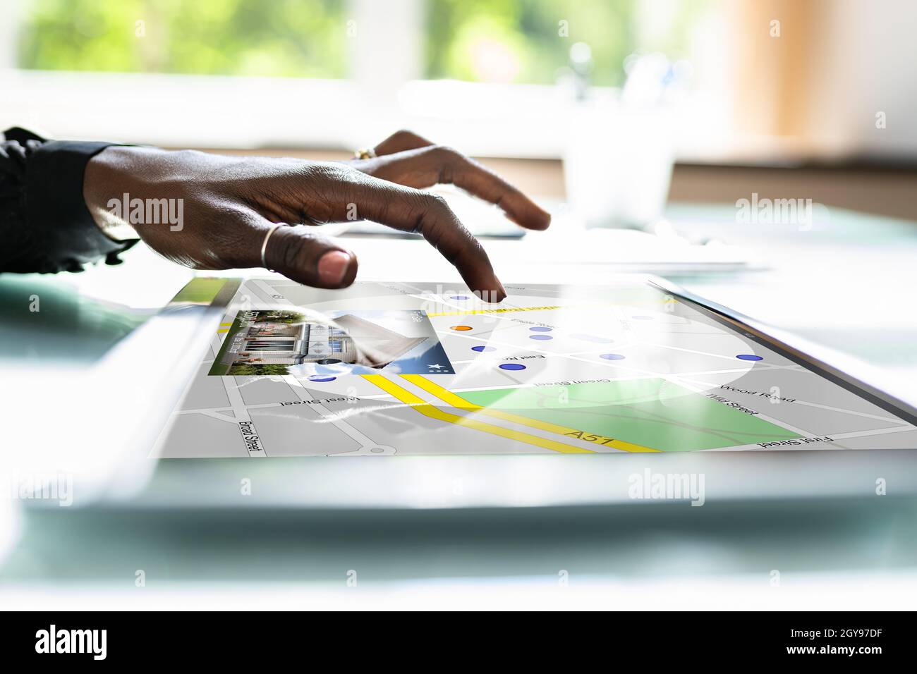 GPS Location Map Search. Looking House Online Stock Photo - Alamy