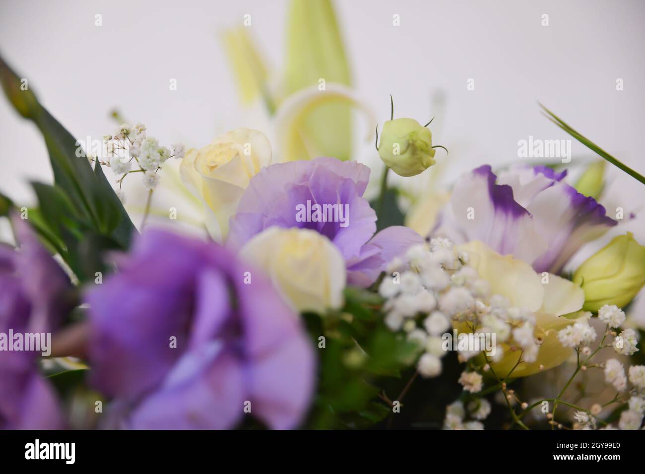 flower bouquet arrangements for wedding reception Stock Photo - Alamy