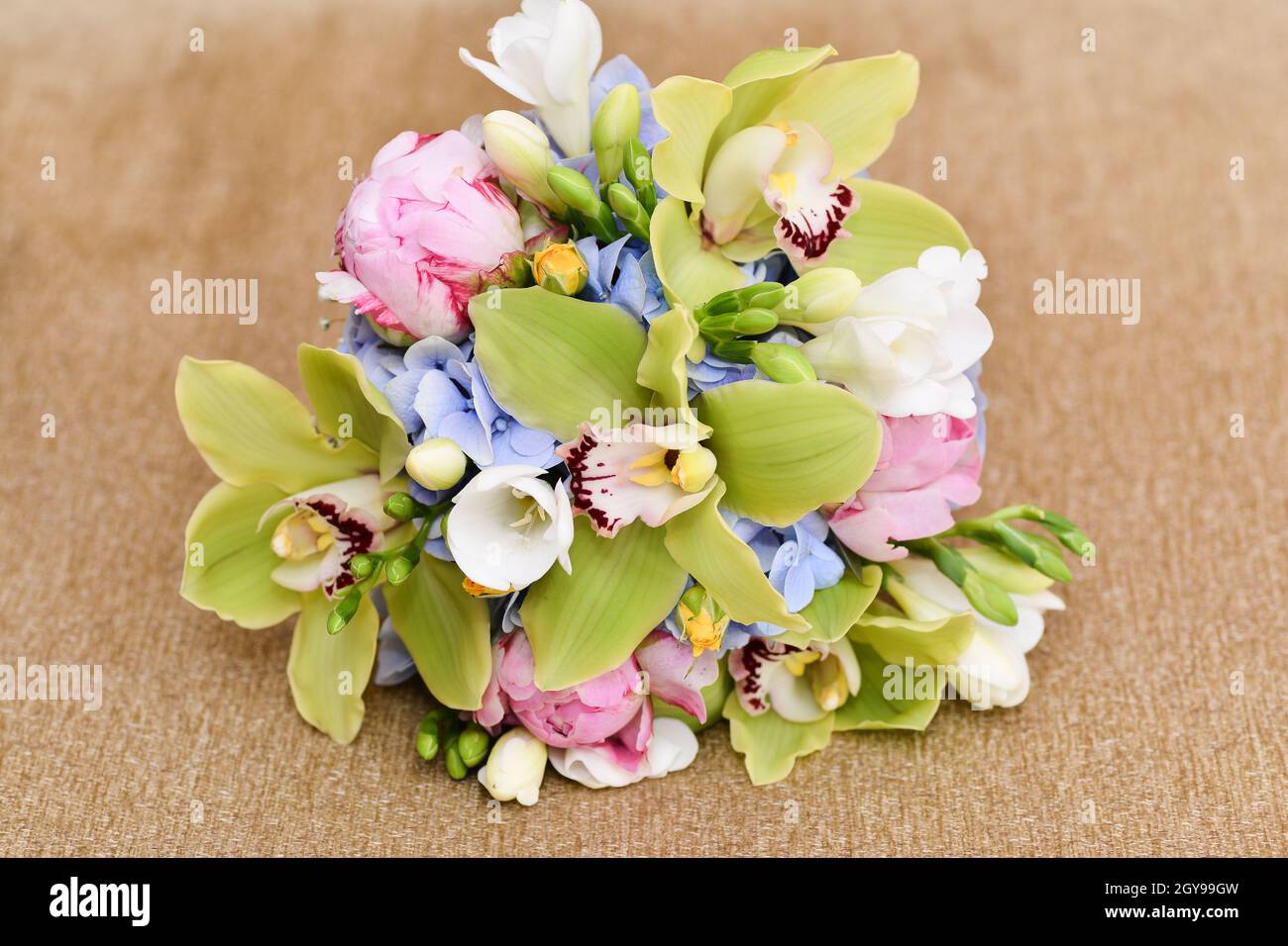 flower bouquet arrangements for wedding reception Stock Photo - Alamy