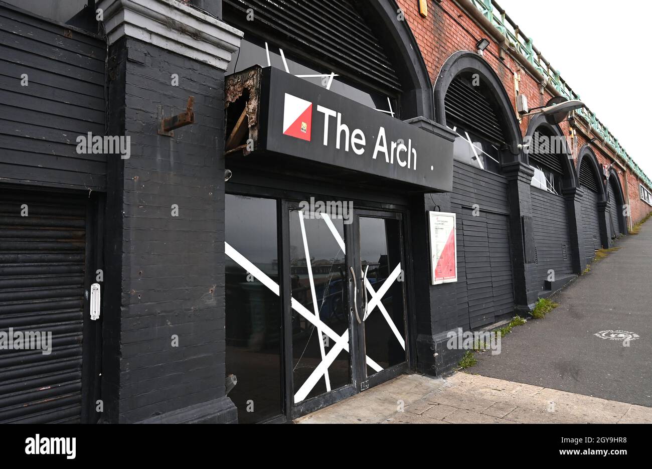 The Arch Nightclub on Brighton seafront , England , UK Stock Photo - Alamy