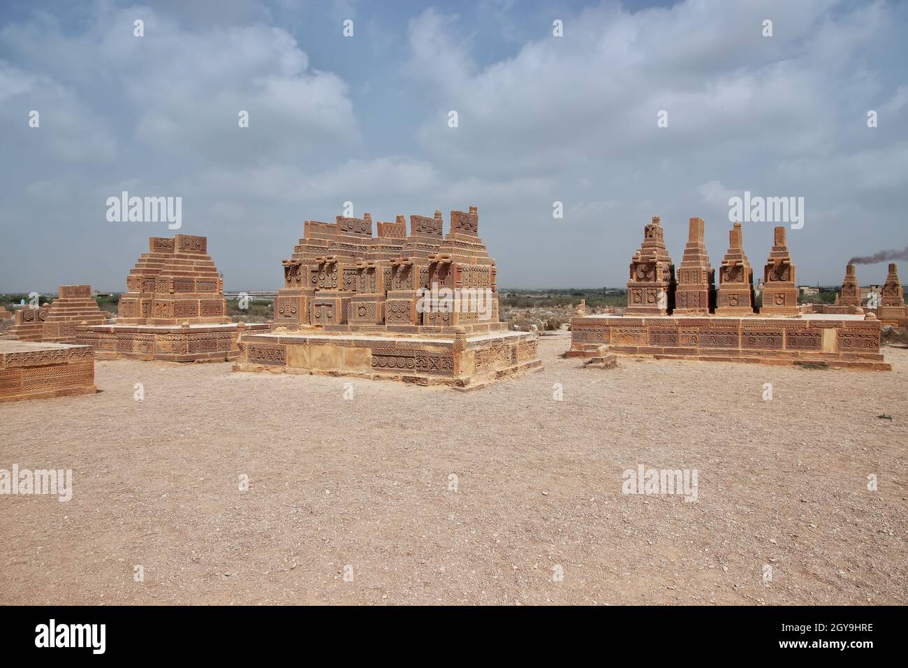 Chaukhandi tomb hi-res stock photography and images - Alamy