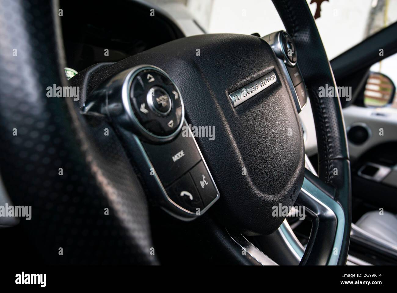 MILAN, ITALY 19 JULY 2021: Range Rover Steering Wheel Stock Photo - Alamy