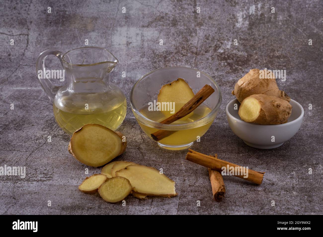 ginger and cinnamon tea Stock Photo - Alamy