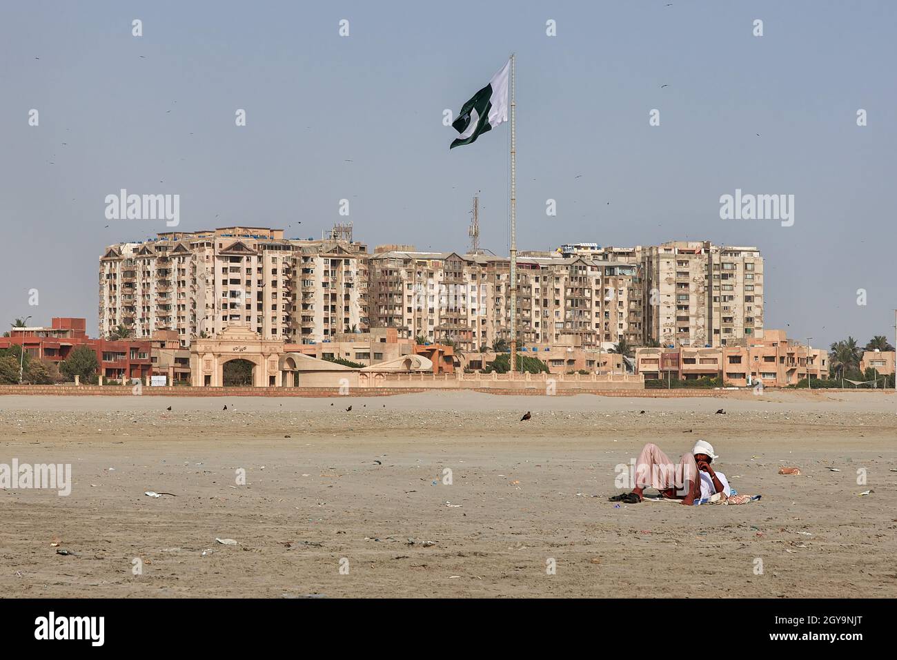 The hotel on Clifton Beach in Karachi, Pakistan Stock Photo - Alamy