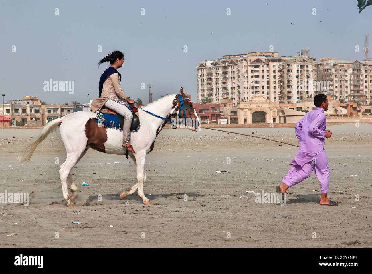 Lifestyle in Clifton Beach in Karachi, Pakistan Stock Photo - Alamy