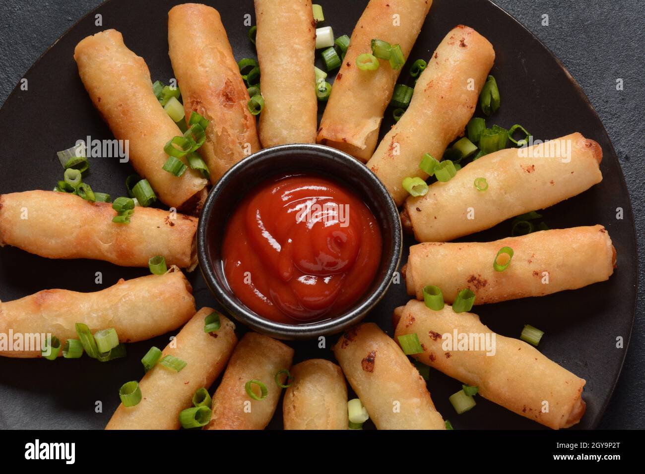 Deep Fried Turkish Cigar Shaped Rolls - Spring roll Sigara Borek ...