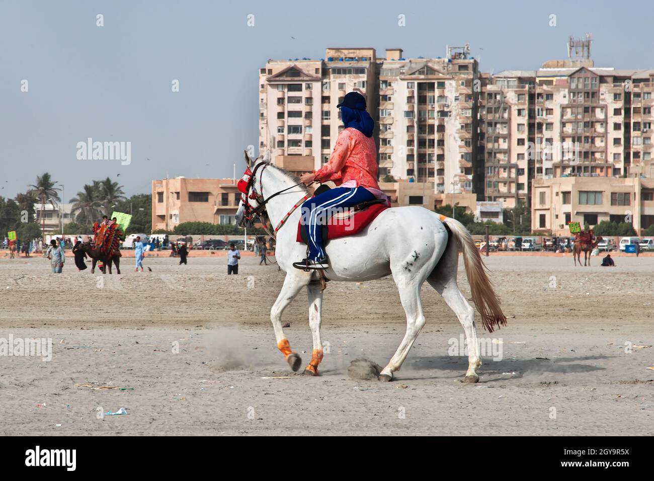 Lifestyle in Clifton Beach in Karachi, Pakistan Stock Photo - Alamy