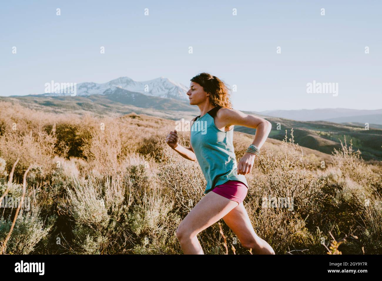 Athletic woman trail runs hi-res stock photography and images - Alamy