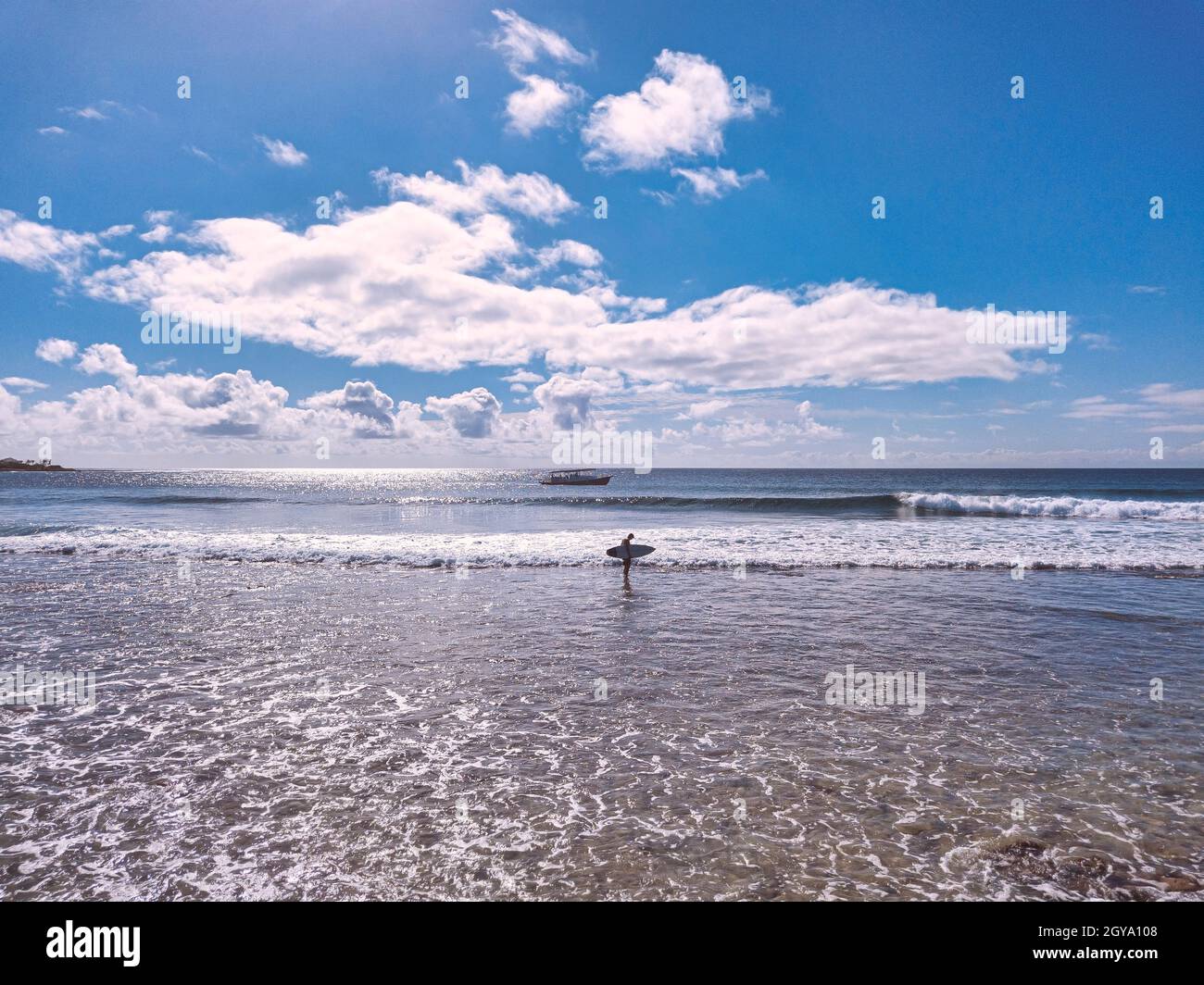 North male maldives surf hi-res stock photography and images - Alamy