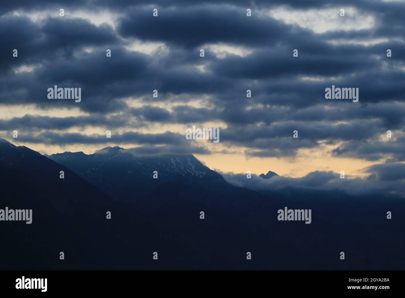 Moody morning sky over Mount Wilerhorn, Brienz Stock Photo - Alamy