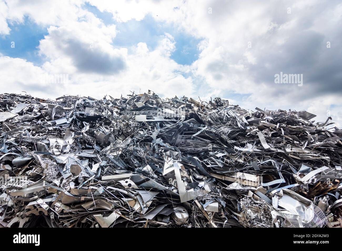 Scrap metal on heap in sachsen hi-res stock photography and images - Alamy
