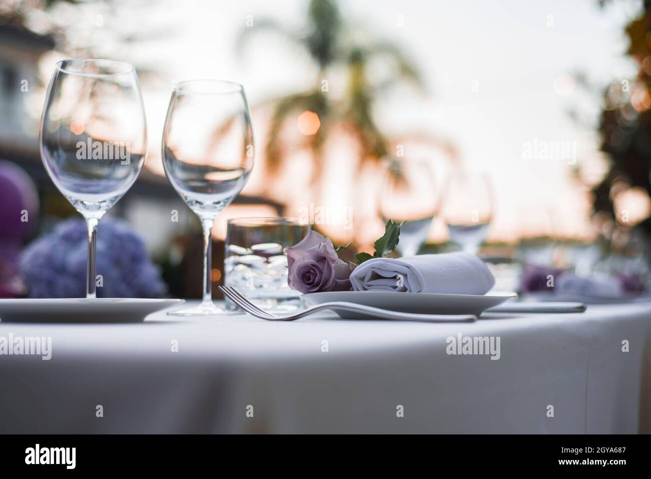 Silver wedding cutlery hi-res stock photography and images - Alamy