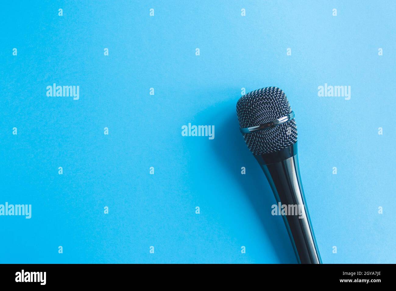 Singing lessons hi-res stock photography and images - Alamy