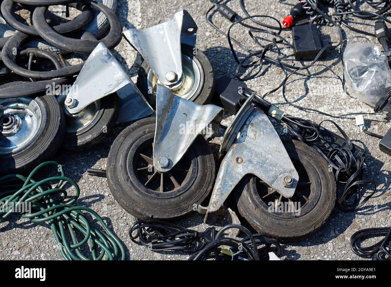 Mess on wheels hi-res stock photography and images - Alamy
