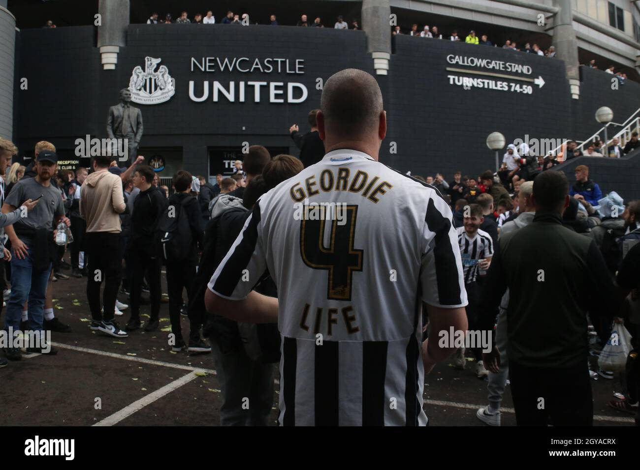 St james park takeover celebrations hi-res stock photography and images ...