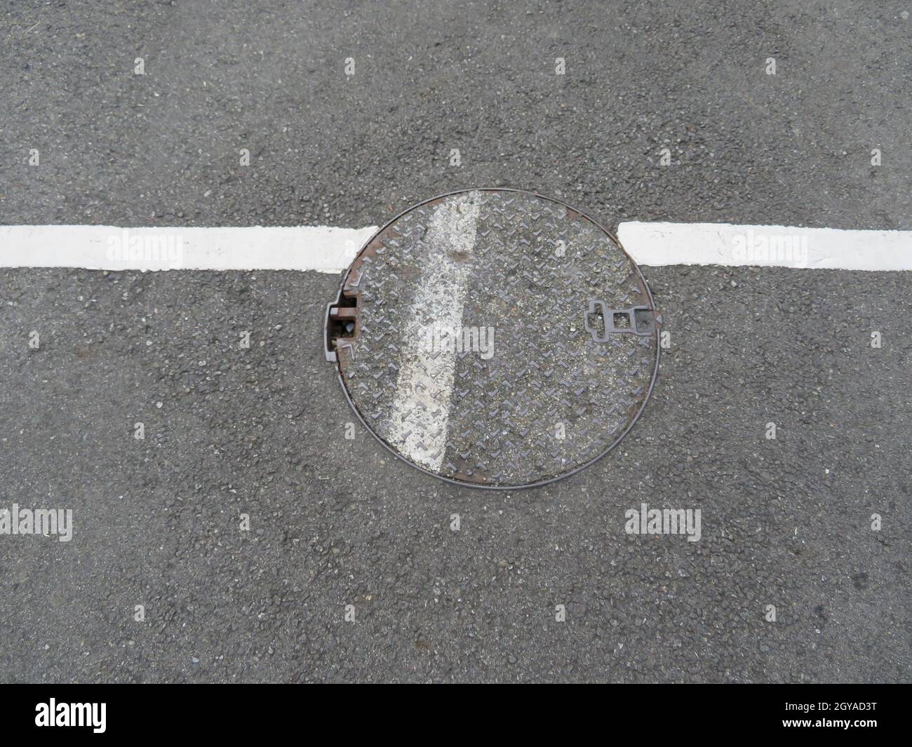 split line cut discontinuous moved metal sewer Stock Photo - Alamy