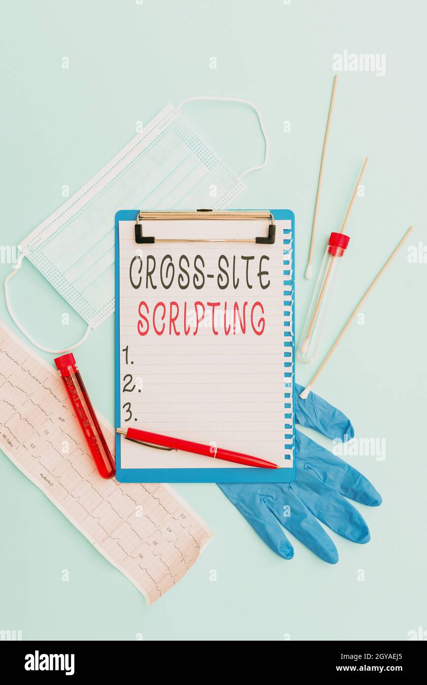 Cross platform html hi-res stock photography and images - Alamy