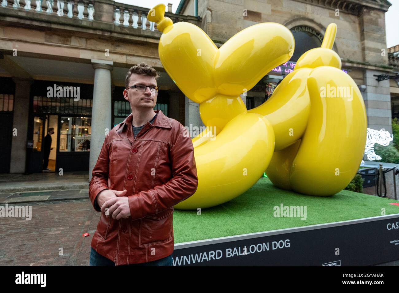 London, UK. 7 October 2021. Artist Whathisname (real name Sebastian ...