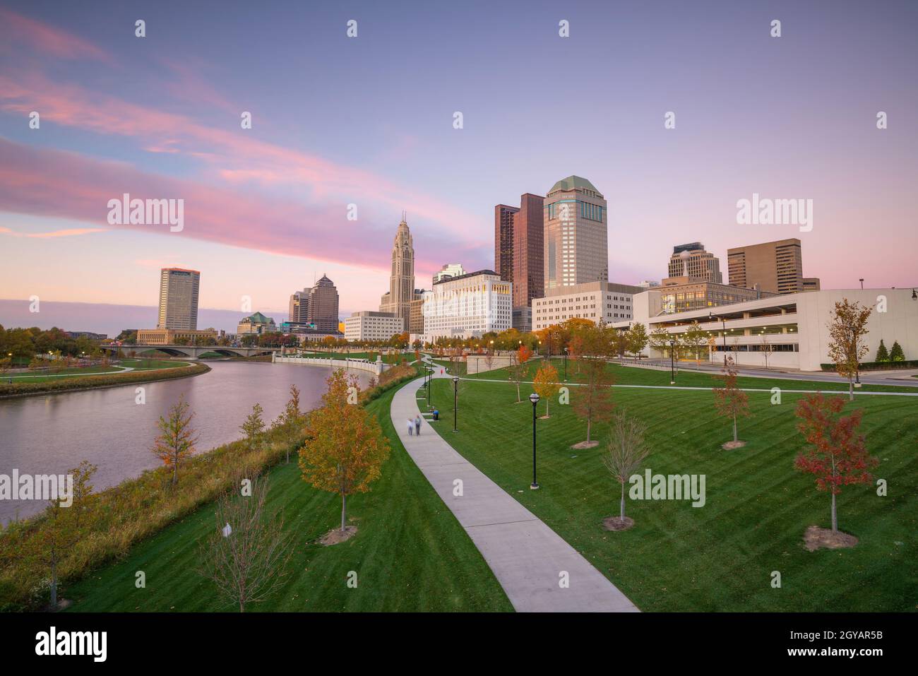 View of downtown Columbus Ohio Skyline at twilight Stock Photo - Alamy