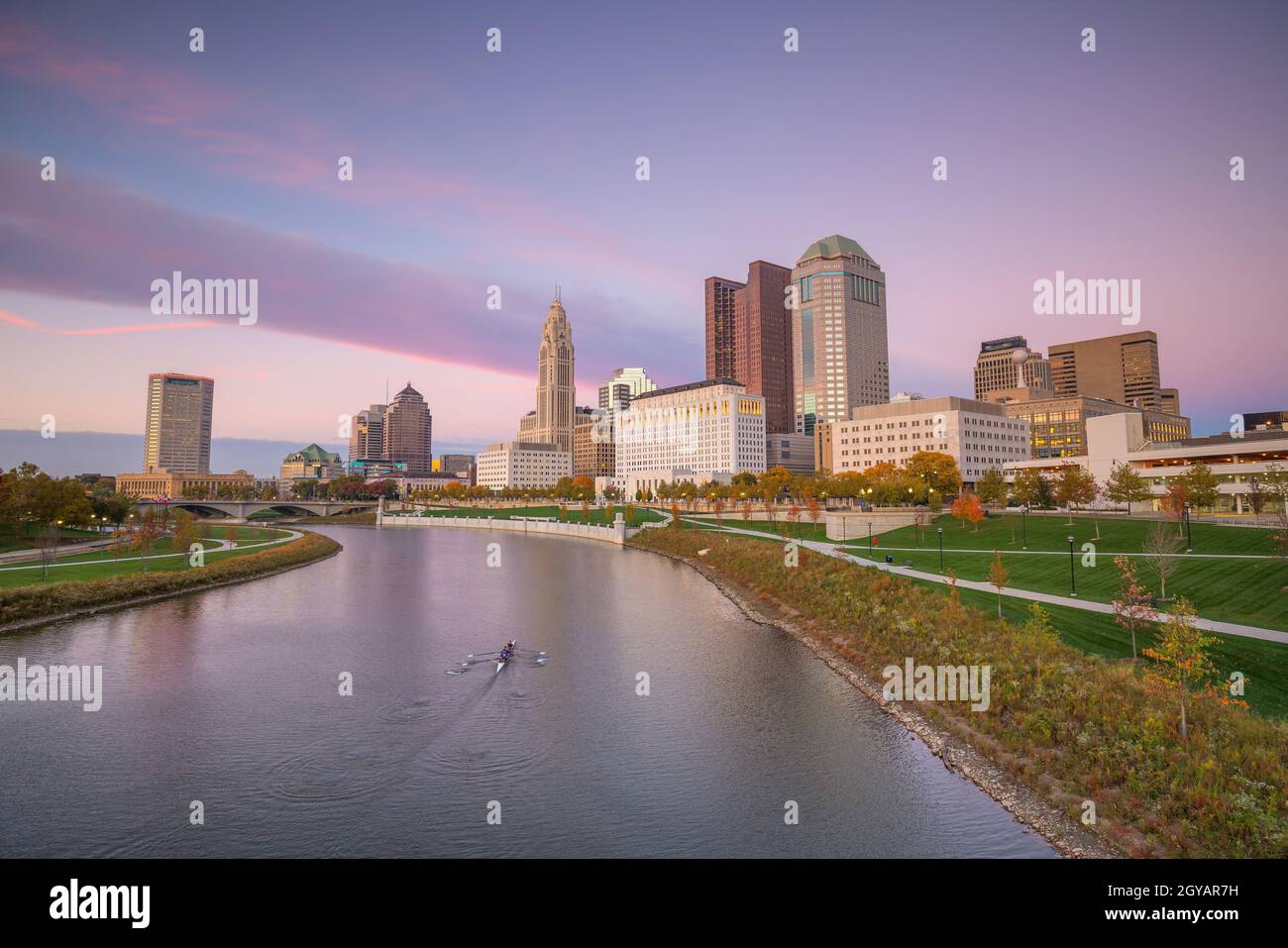 View of downtown Columbus Ohio Skyline at twilight Stock Photo - Alamy
