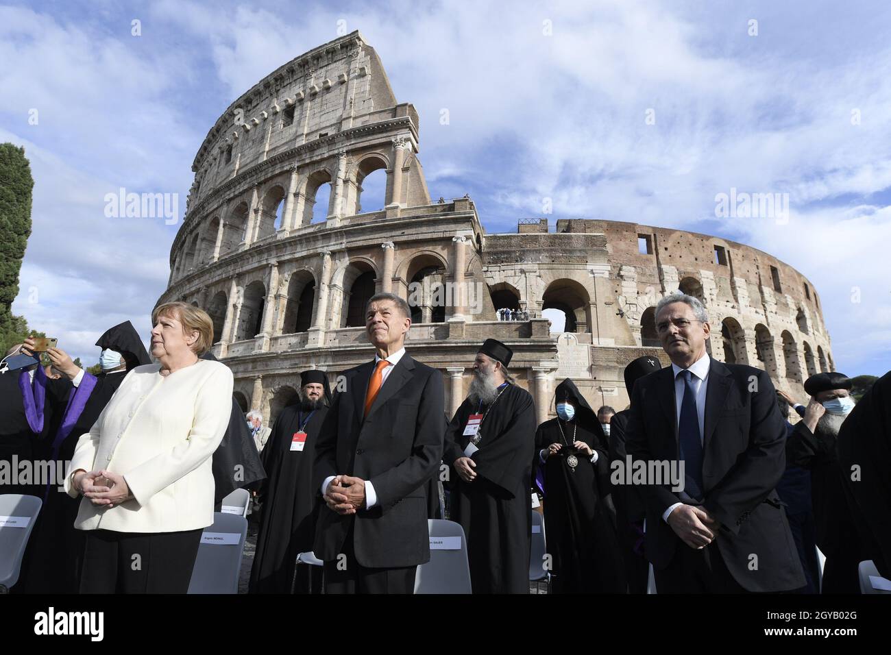 Ecumenical dialogue hi-res stock photography and images - Alamy