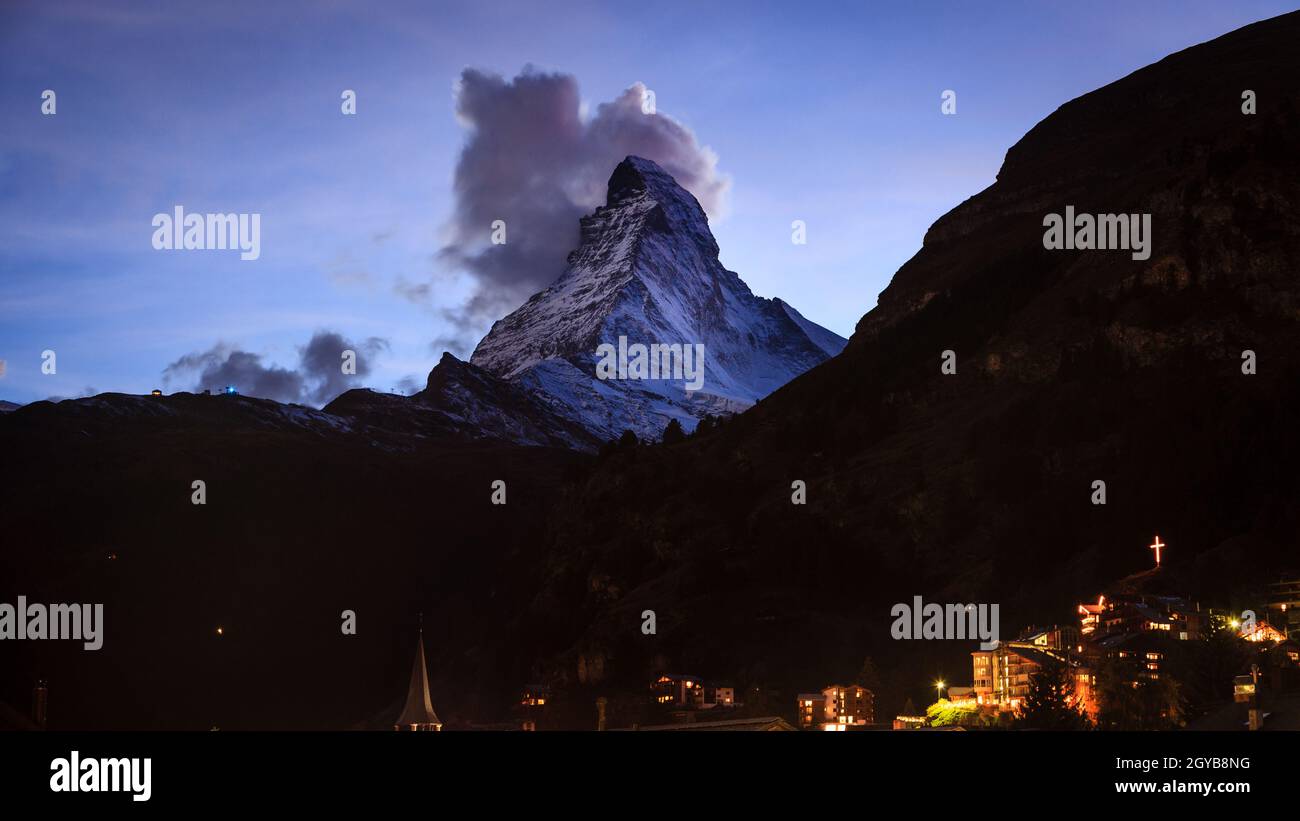 Nighttime view of Matterhorn from Zermatt, Switzerland Stock Photo - Alamy